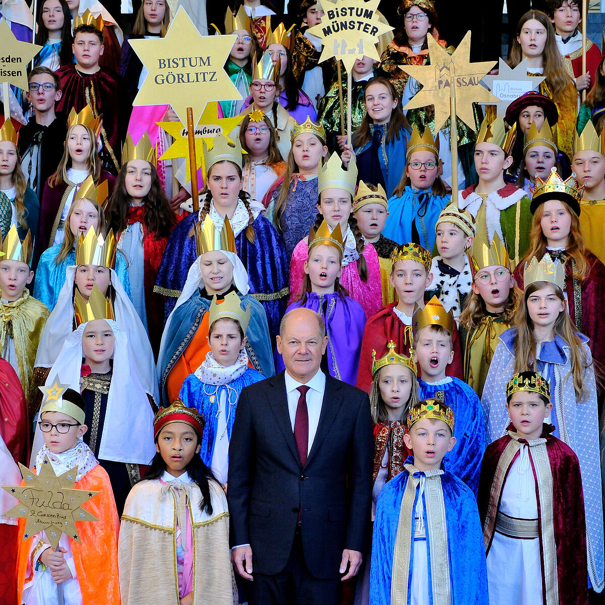 108 Sternsinger zu Gast im Kanzleramt | Kindermissionswerk "Die ...