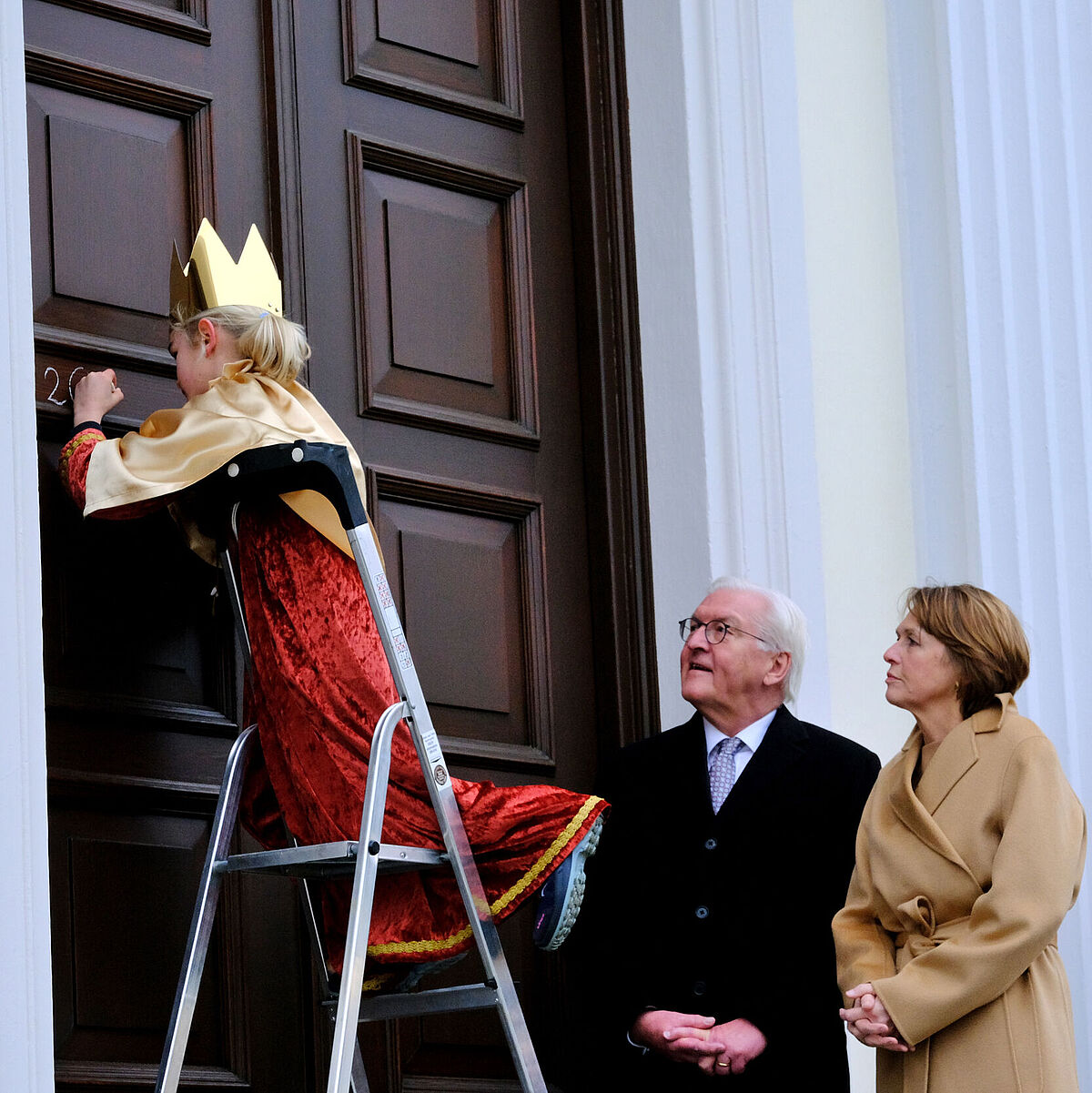 20 Sternsinger aus dem Allgäu im Schloss Bellevue | Kindermissionswerk ...